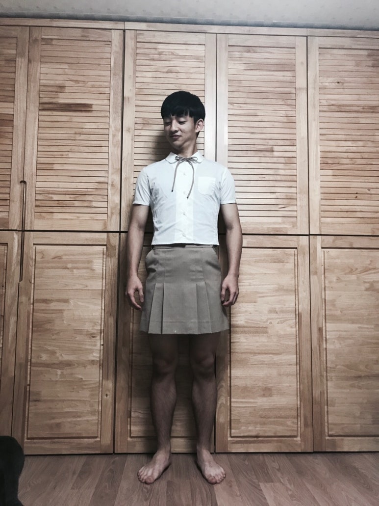 채니 동생이 제 교복을 뺐어갔어요 졸업사진 여장남자 네이버 블로그